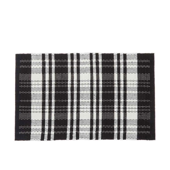 Comfort Bay | Accents | New Comfort Bay Chindi Throw Rug Black White 8 ...